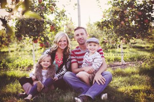 How to Capture Raw, Emotion-filled Family Pictures